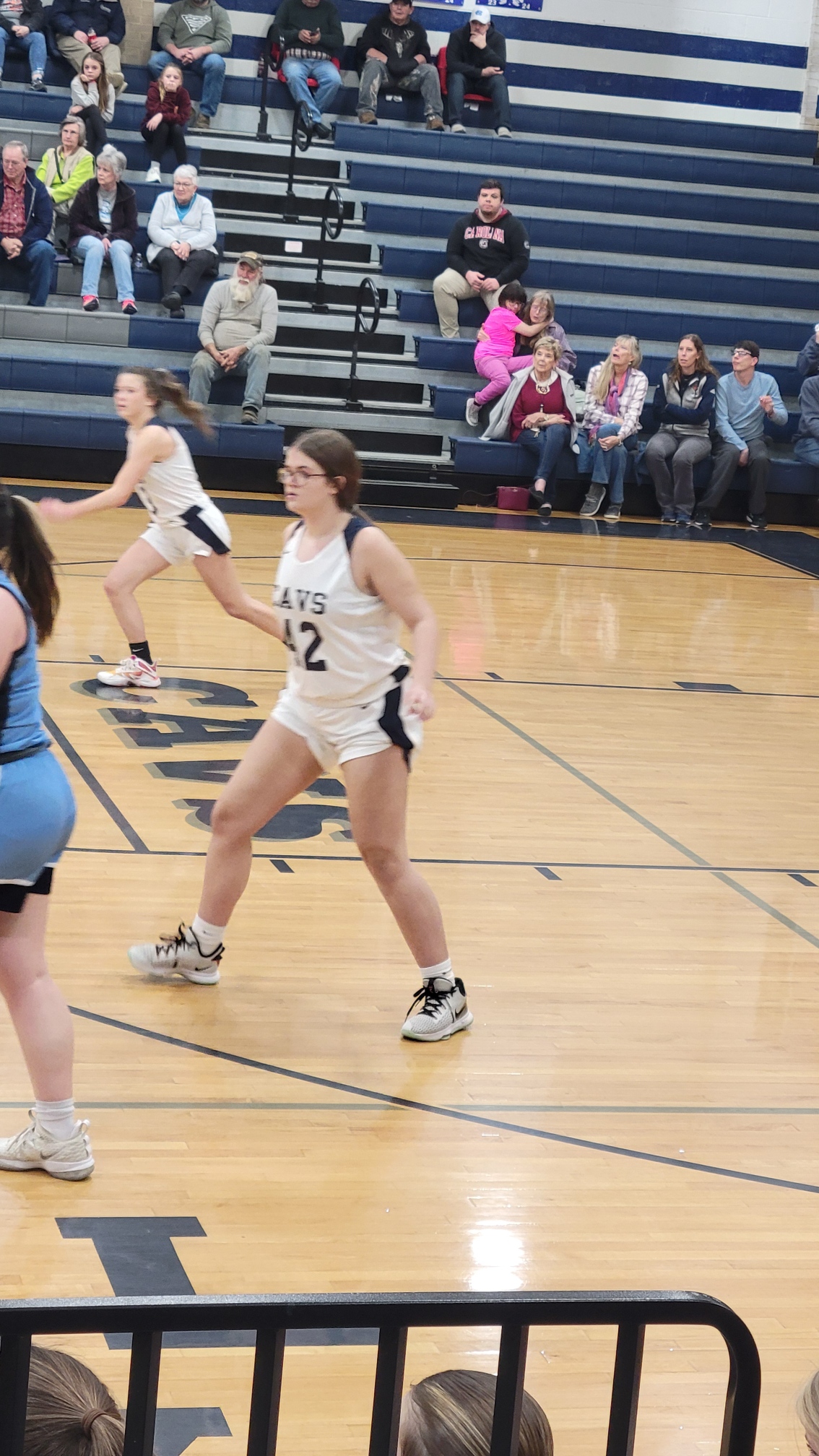 Mama Smoot shares some photos 📷 of a young Lady 👩 near & dear to her ...