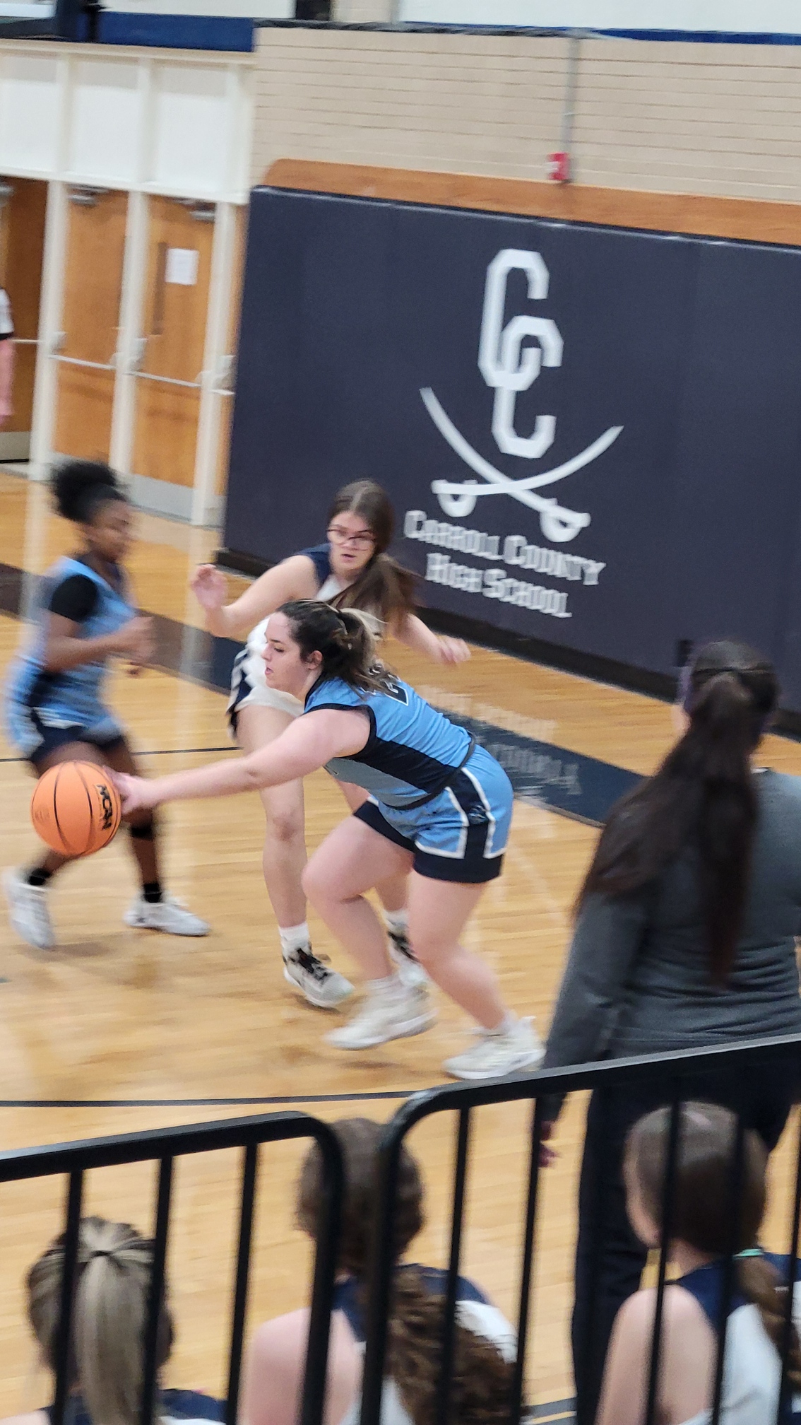 Mama Smoot shares some photos 📷 of a young Lady 👩 near & dear to her ...