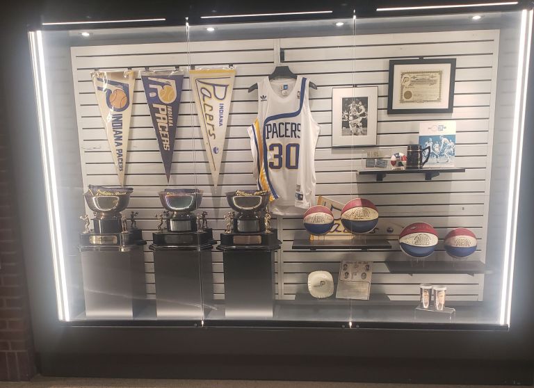 Still more Hoosier Hoops, this time from the House 🏠 that Reggie Miller ...